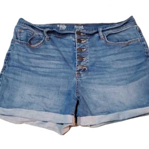 a.n.a | Shorts | Ana Cuffed Buttonfly Shorts 4 Stretch | Poshmark
